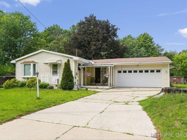155 Burke Ave, Holland, MI 49424