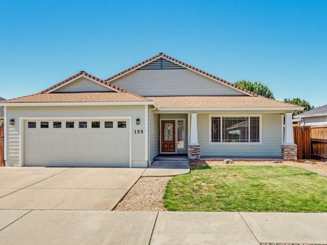 155 Glenwood Dr, Eagle Point, OR 97524