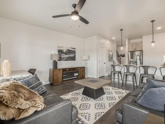 155 Granby Meadow Dr, Granby, CO 80446