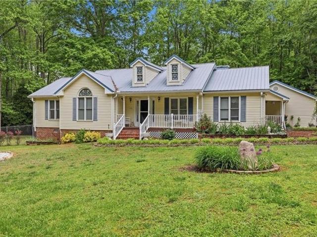 155 Deerfield Cir, Mount Airy, GA 30563
