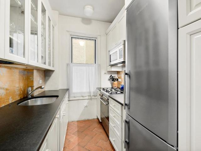 155 E 73RD Street 1D