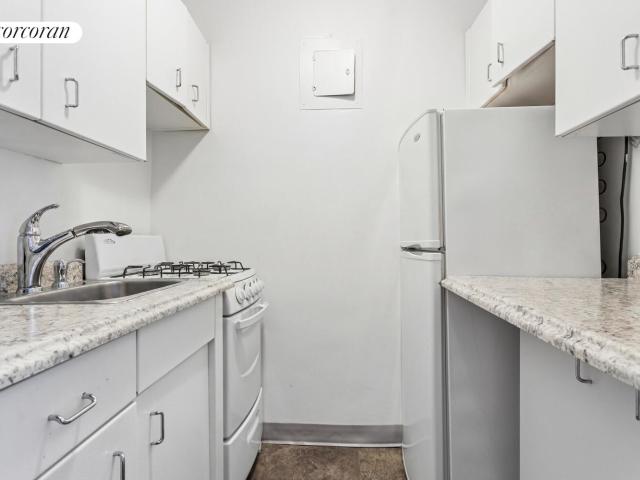 155 E 34TH Street 9V