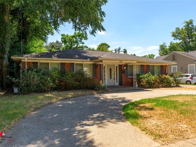 155 E Elmwood