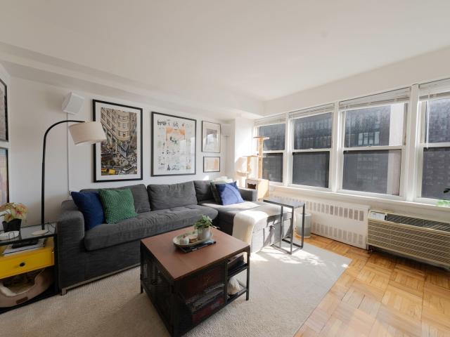 155 East 38th Street, New York, NY