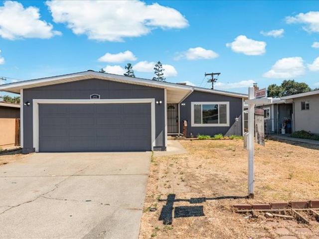 155 El Cerrito Way, Vacaville, CA 95688