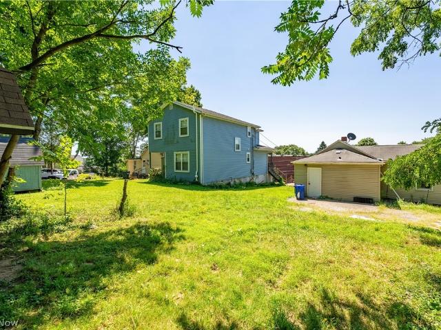 155 Fernwood Avenue