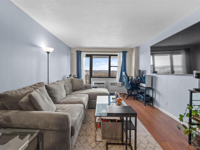 155 Ferris Avenue 8K