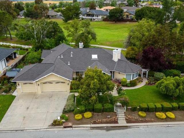 155 Freds Way, Hollister, CA 95023