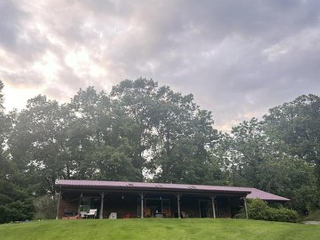 155 Hickam Rd, Alto Pass, IL 62905