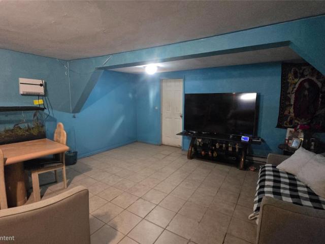 155 Huckleberry Turnpike
