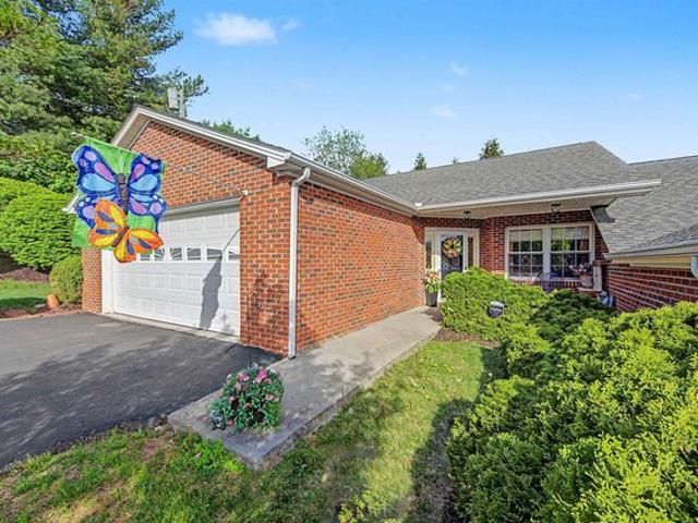155 Jennifer St SE, Christiansburg, VA 24073