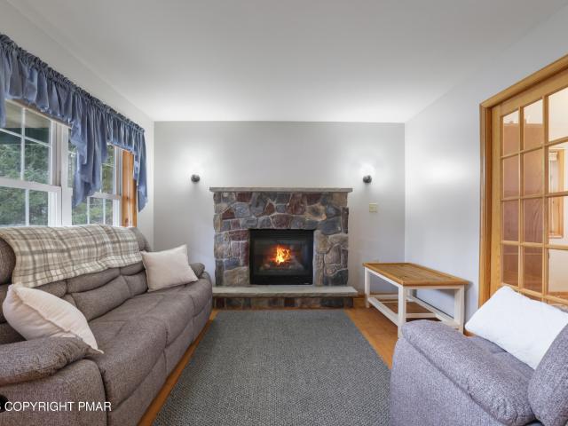 155 Oak Place