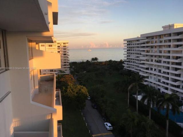 155 Ocean Ln Dr #1013 Key Biscayne, FL 33149