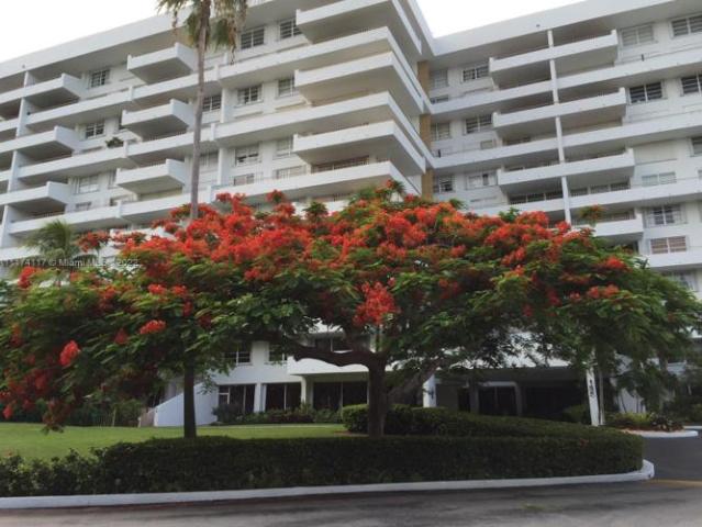 155 Ocean Ln Dr #1103 Key Biscayne, FL 33149