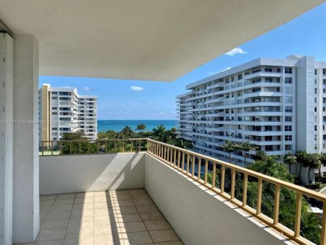 155 Ocean Ln Dr #709 Key Biscayne, FL 33149