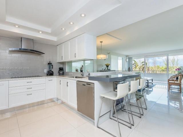 155 Ocean Lane Dr, Key Biscayne, USA, Fl