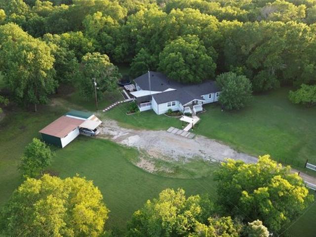 155 Lonesome Dove Dr, Sherman, TX 75090