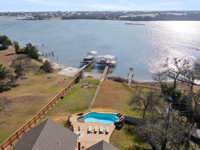 155 Lakeshore Dr, Waxahachie, TX 75165 | MLS #21144