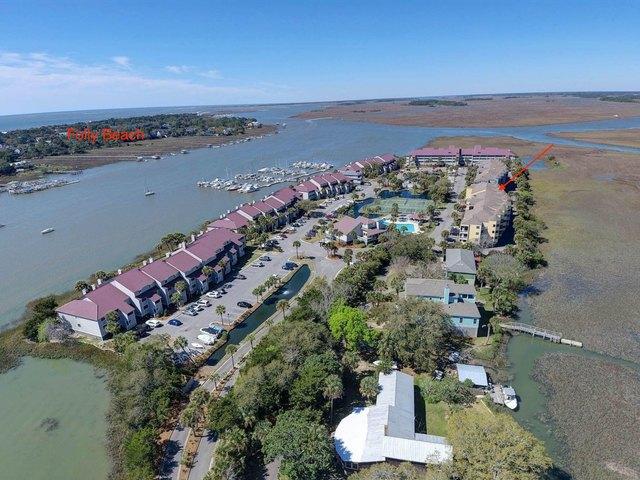 155 Marsh Vw, Folly Beach, SC 29439