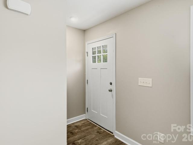 155 Mckinnon Avenue NE