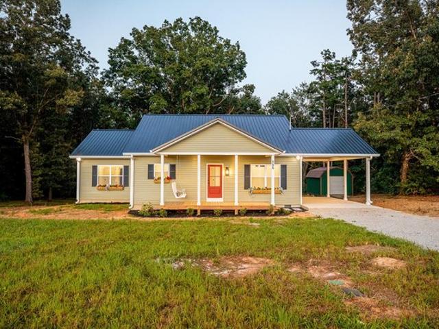 155 Mitchell St, Hohenwald, TN 38462