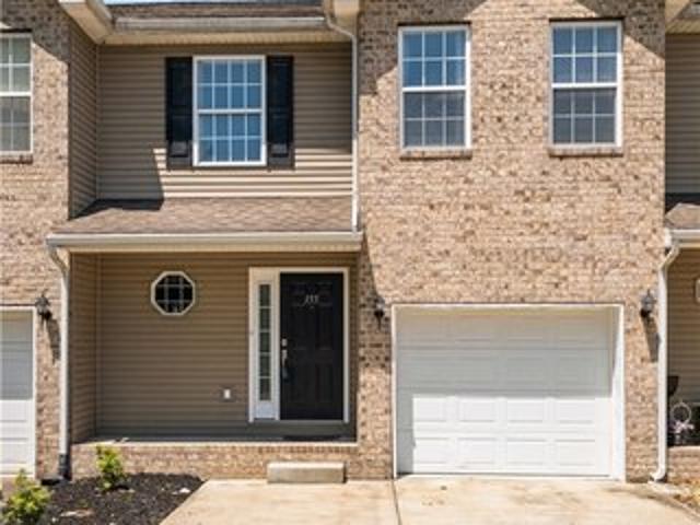 155 Midland Trail Xing, Hurricane, WV 25526