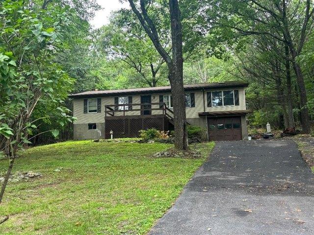 155 Mills Rd, Saylorsburg, PA 18353