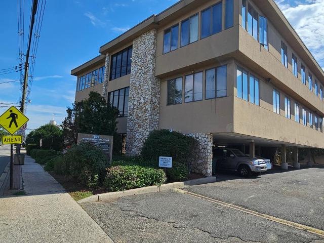 155 N Washington Avenue Unit 205