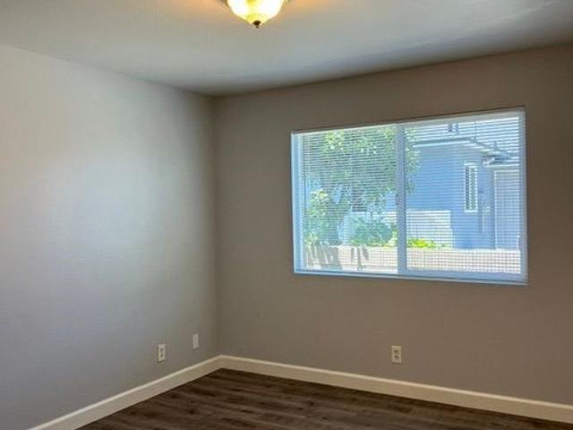 155 N Bitterbush B