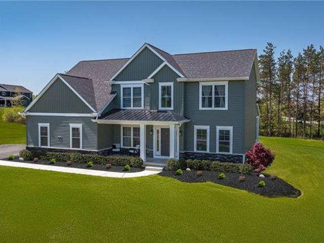 155 Sandywood Cir, Grand Island, NY 14072
