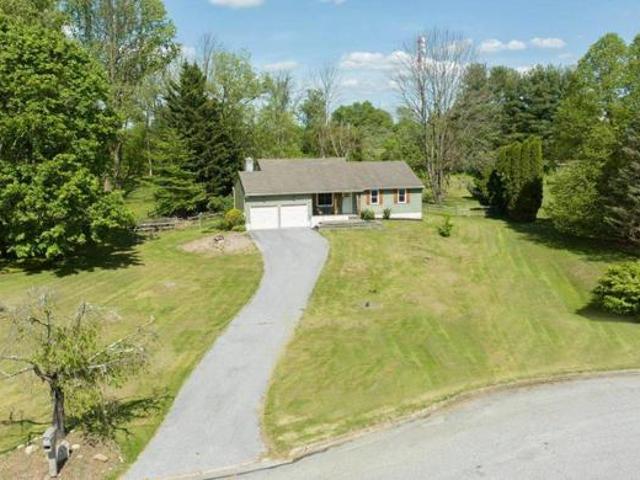 155 Schoolhouse Ln, Coatesville, PA 19320