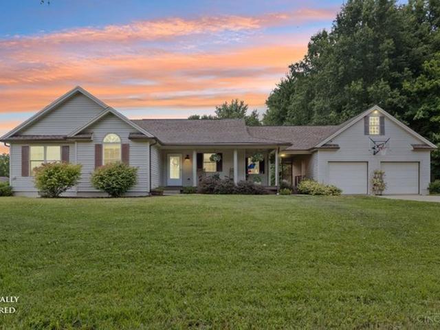 155 Station Dr, Georgetown, OH 45121