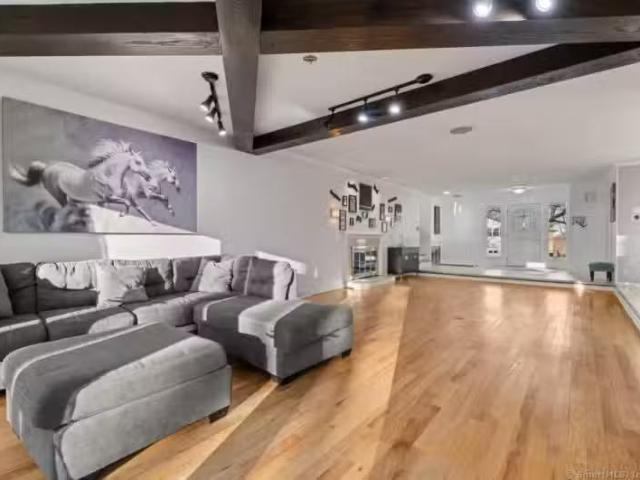 155 Stevenson Rd, New Haven, CT 06515 MLS 24079977