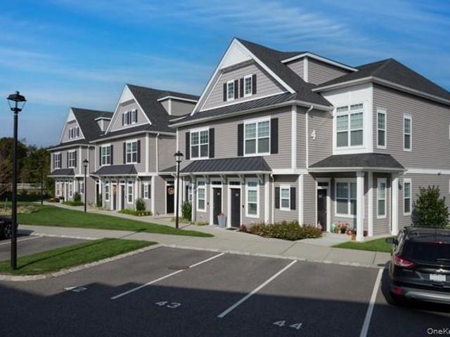 155 Sutton Ct, Unit 155, Mount Sinai, NY 11766 | MLS #957912