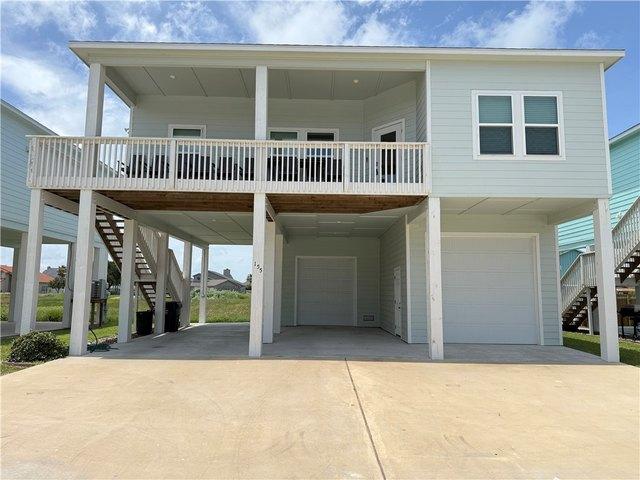 155 Paradise Dr, Rockport, TX 78382
