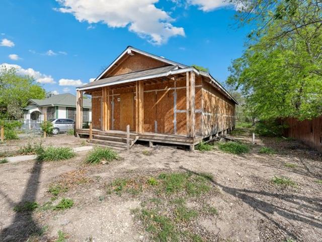 155 Rosebud Ln, San Antonio, TX 78221