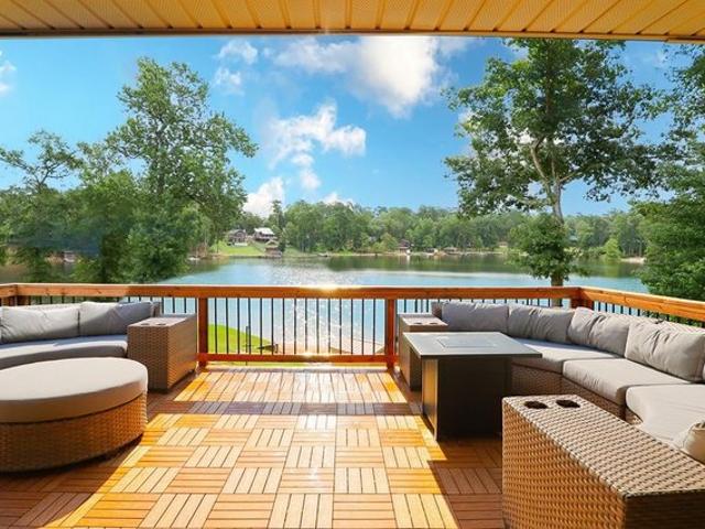 155 Ridgecrest Dr, Burkeville, TX 75932