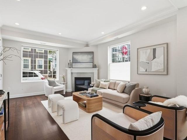 155 W 9th St Unit 1, Boston, MA 02127