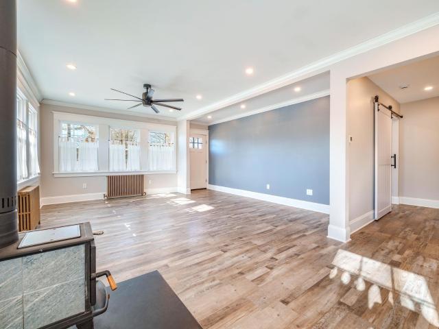 155 W Johnson