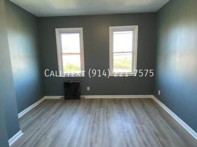 155 Waverly St Yonkers, NY Call/Text 914 221 7575