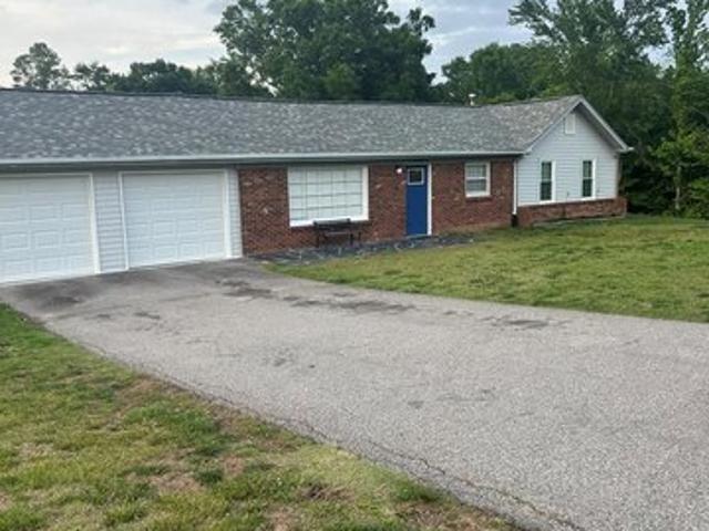 155 Windflower Dr, Blairs, VA 24527