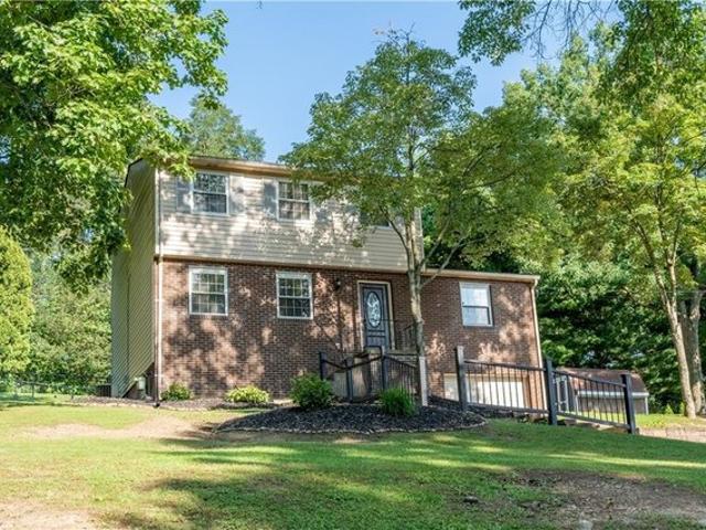 155 Thorndale Dr, Beaver Falls, PA 15010