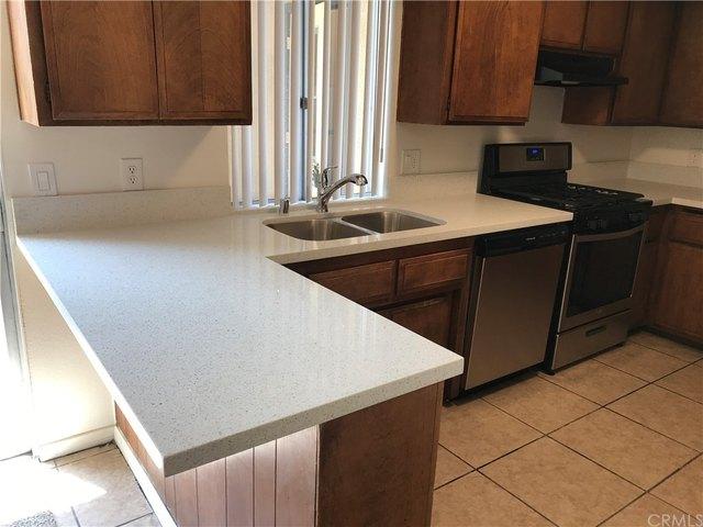 155 Tiger Ln, San Jacinto, CA 92583