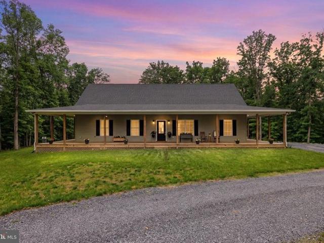 155 Turkey Ln, Middletown, VA 22645
