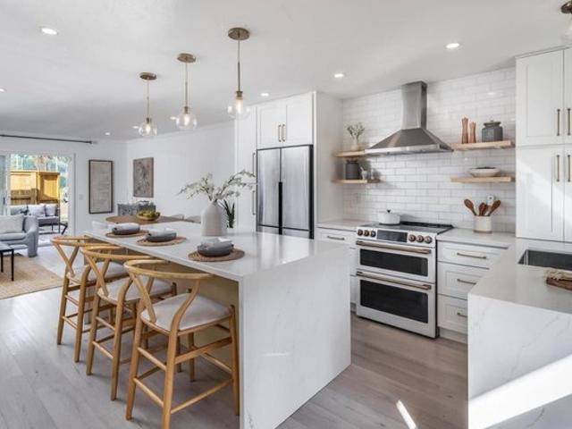 155 Village Green Rd, Encinitas, CA 92024