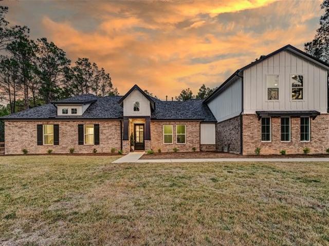 15640 Forest Grove Dr, Willis, TX 77378