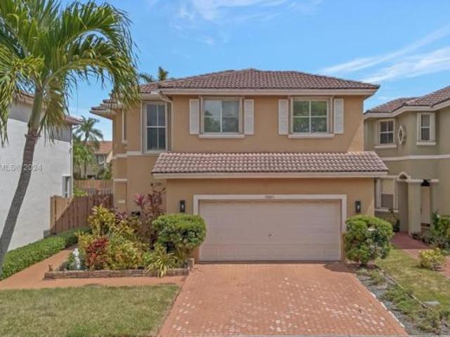 15641 SW 112th Way, Miami, FL 33196