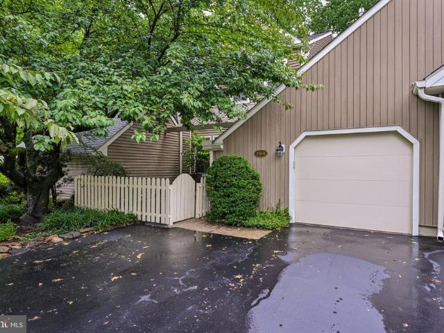 1564 Applewood Circle