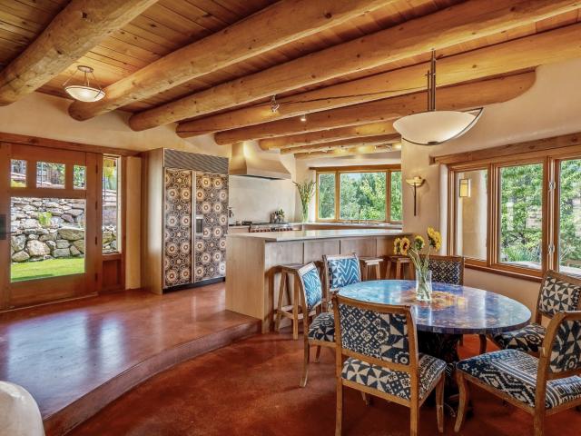1564 Cerro Gordo Road