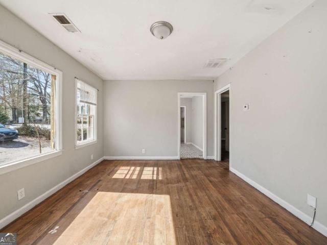 1564 Columbia Drive